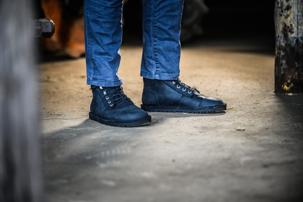 Barefoot African Ranger - Houston Black - Jim Green